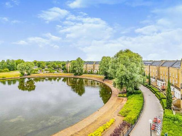 Felsted, Caldecotte, 4 Bedroom Detached