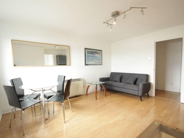 Ferguson Close, Tower Hamlets E14, 2 bed flat to rent, £1,950 pcm | PrimeLocation