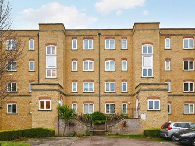 Ferguson Close, London, 2 Bedroom Apartment