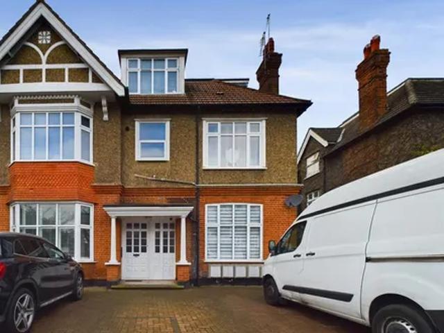 Ferguson Close, London, BR2 0LY, United Kingdom | 3 bed apartment for rent #138990165 | Rentberry