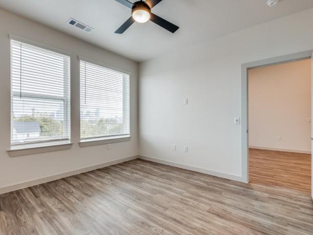 Ferguson Flats 1 Bedroom Apartment for Rent at 624 N Lancaster Ave, Dallas, TX 75203 Lake Cliff