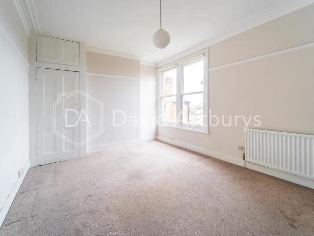 Ferme Park Road, Crouch End, London 1 bed apartment to rent £1,850 pcm £427 pw