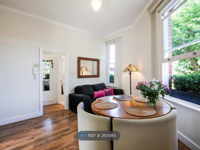 Ferme Park Road, London N4, 1 bed flat to rent, £1,750 pcm | PrimeLocation