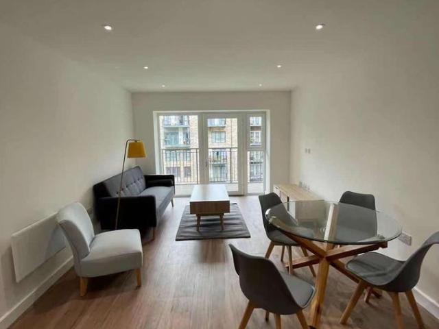 Fermont House, London NW9, 1 bed flat to rent, £1,798 pcm | PrimeLocation