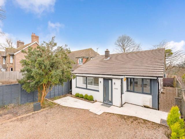 Fermor Road, Crowborough TN6, 3 bed detached bungalow to rent, £1,950 pcm | PrimeLocation