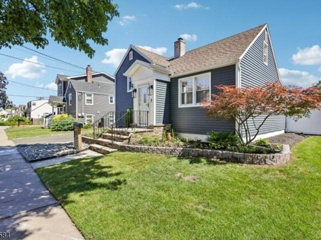 Fern Ave, Lyndhurst, Home For Sale