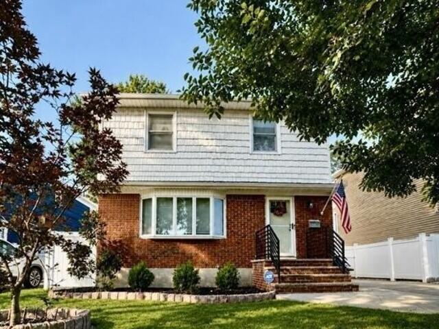 Fern Ave, Staten Island, Home For Sale