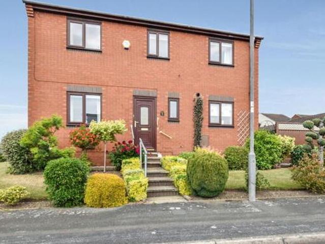 Fern Croft, Wrenthorpe, 3 Bedroom Detached