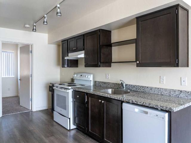 Fern Grove Apartments 3 Bedroom Apartment for Rent at 14232 E Burnside St, Portland, OR 97233 Hazelwood