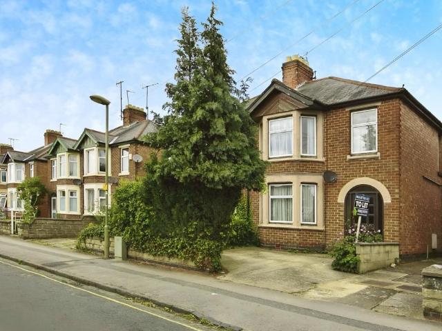 Fern Hill Road, Cowley 1 bed ground floor flat to rent £1,495 pcm £345 pw