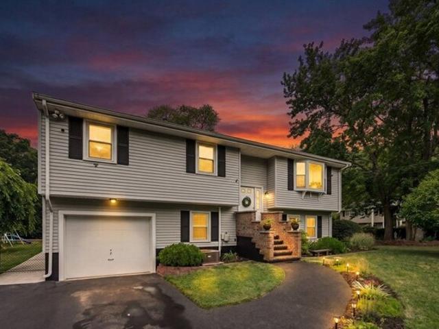 Fern Rd, Holbrook, Home For Sale