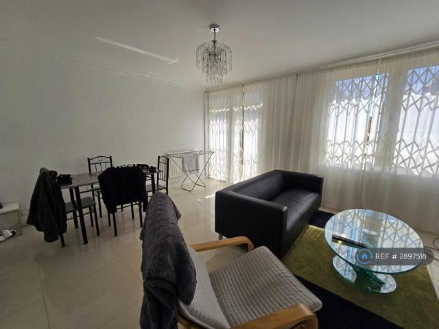 Fern St, London, E3 3 bed maisonette to rent £2,900 pcm £669 pw