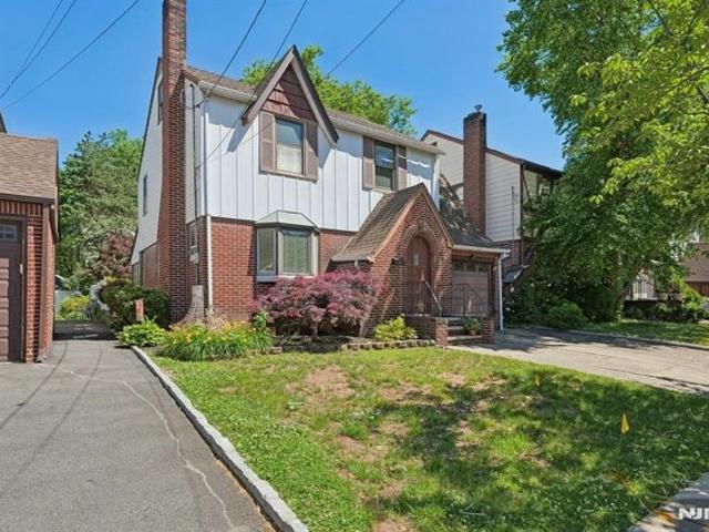 Ferncliff Rd, Bloomfield, Home For Sale