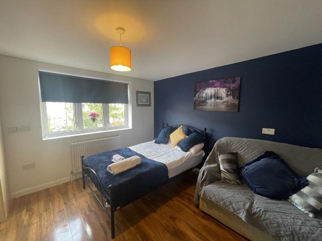 Fernbank Avenue, Wembley HA0, Room to rent, £1,000 pcm | PrimeLocation