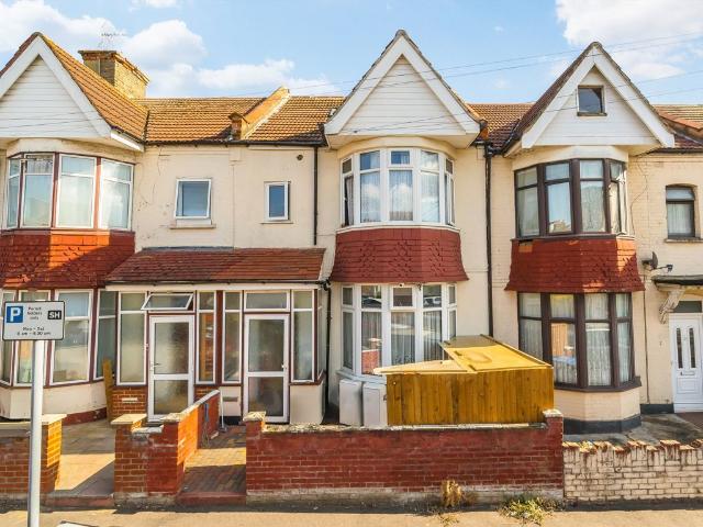 Fernbank Avenue, Wembley HA0, Room to rent, £1,200 pcm | PrimeLocation