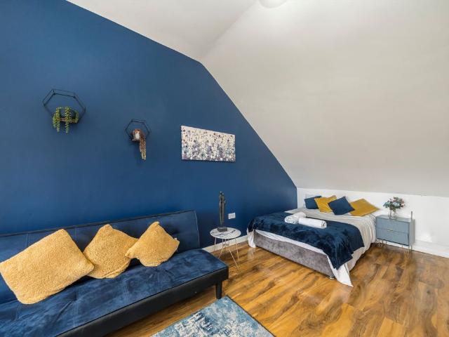 Fernbank Avenue, Wembley HA0, Room to rent, £1,300 pcm | PrimeLocation