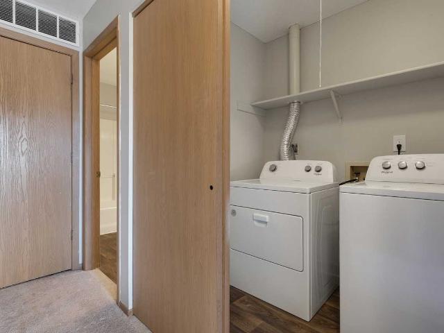 Fernbrook Townhomes 3 Bedroom Home for Rent at 14200 43rd Ave N, Plymouth, MN 55446