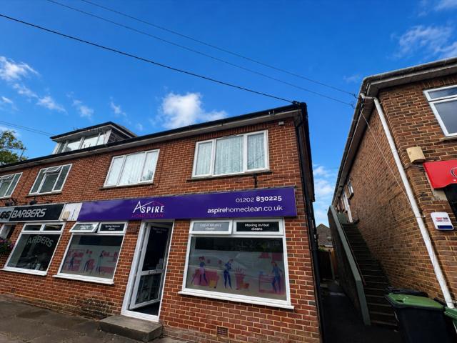 Ferndown 1 bed flat to rent £1,000 pcm £231 pw