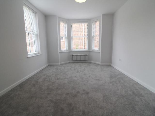 Ferndale Court, Reading, RG7 3SY