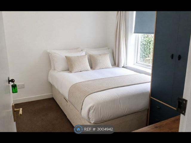Ferndale Rise, Cambridge CB5, Room to rent, £750 pcm | PrimeLocation