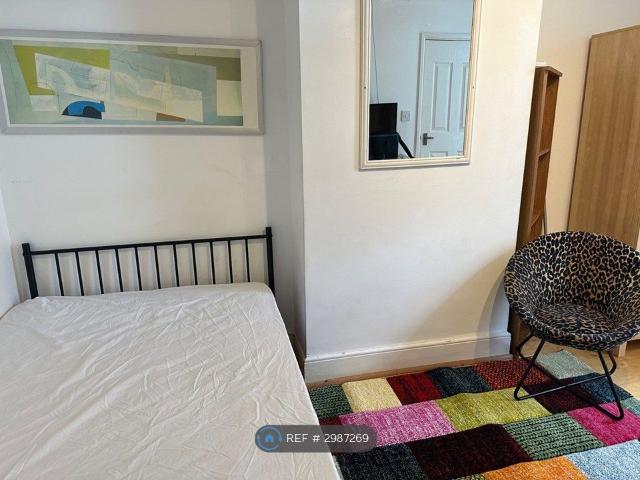 Ferndale Road, Swindon SN2, Room to rent, £550 pcm | PrimeLocation