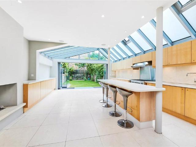 Fernhurst Road, London, SW6 5 bed house to rent £11,000 pcm £2,538 pw