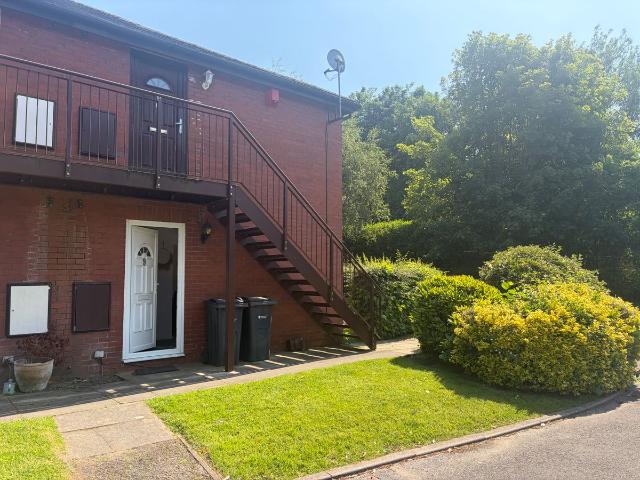 Fernleigh, Northwich CW8, 1 bed flat to rent, £675 pcm | PrimeLocation
