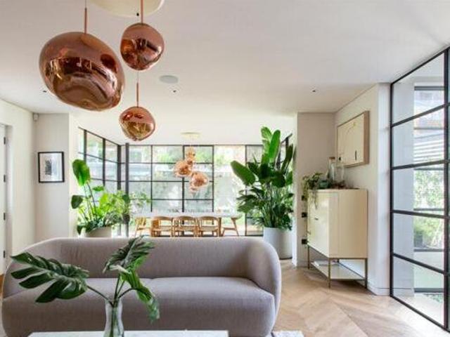 Fernshaw Close, Chelsea, 5 Bedroom House