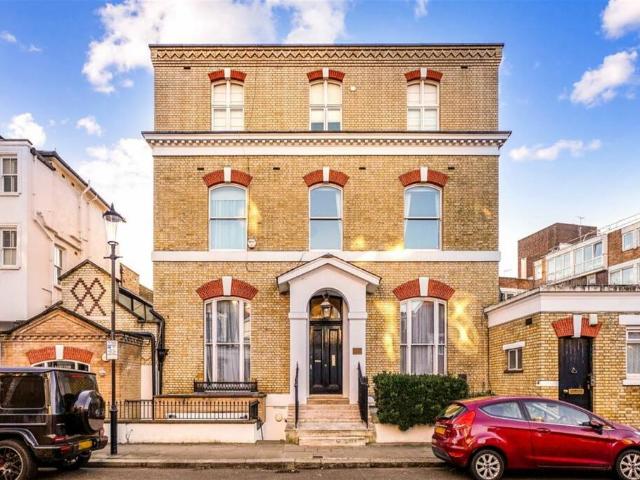 Fernshaw Road, Chelsea SW10 2 bed flat to rent £3,250 pcm £750 pw