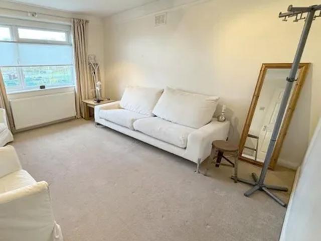 Fernside Avenue, London, NW7 3AX, United Kingdom | 2 bed house for rent #139622258 | Rentberry