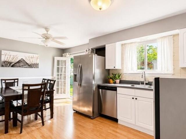 Fernwood Ter, Williamstown, Home For Sale