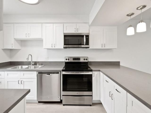 Fernwood Apartment Homes 2 Bedroom Apartment for Rent at 712 S Fernwood St, West Covina, CA 91791 Azusa Cameron