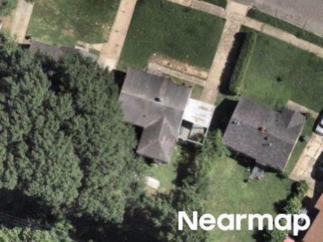 Fernwood Ave