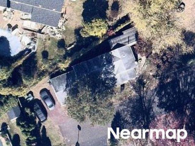 Fernwood Ave