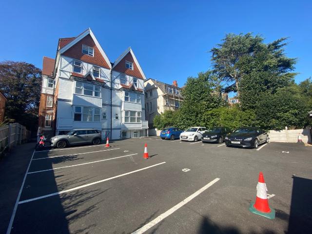 Fernwood Court BH1, 1 bed flat to rent, £950 pcm | PrimeLocation