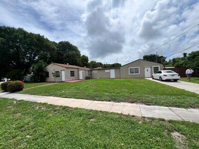 Fernwood Dr, West Palm Beach, Home For Sale