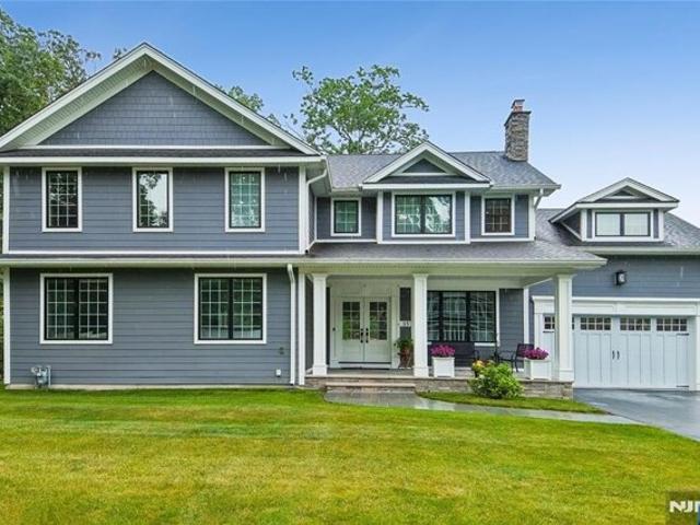 Fernwood Dr, Fair Lawn, Home For Sale