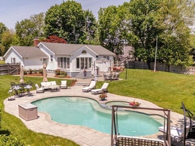 Fernwood Rd, Saugus, Home For Sale
