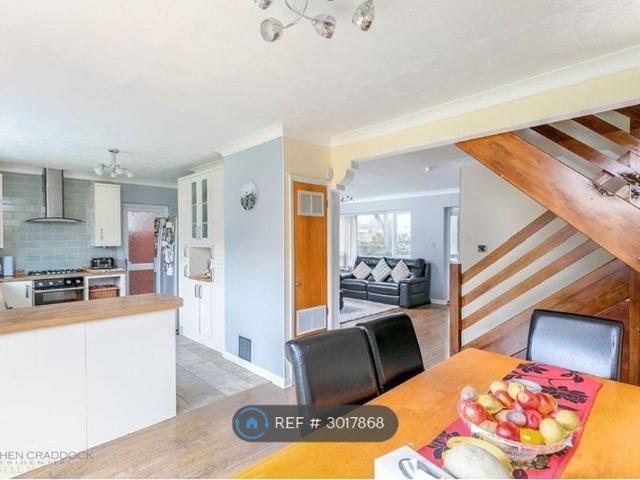 Feroners Close, Crawley RH10, 4 bed semi detached house to rent, £1,900 pcm | PrimeLocation
