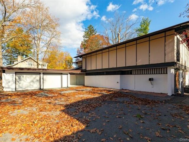 Ferris Ln, Poughkeepsie, Home For Sale