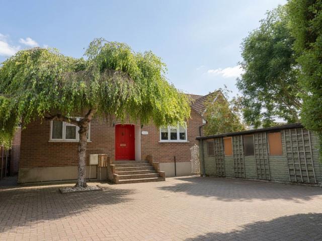 Ferry Avenue, Staines Upon Thames TW18, 4 bed detached house to rent, £2,950 pcm | PrimeLocation