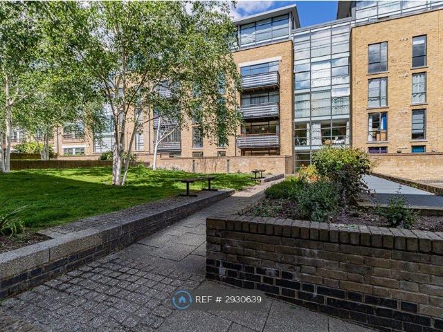 Ferry Lane, Brentford TW8, 1 bed flat to rent, £1,700 pcm | PrimeLocation