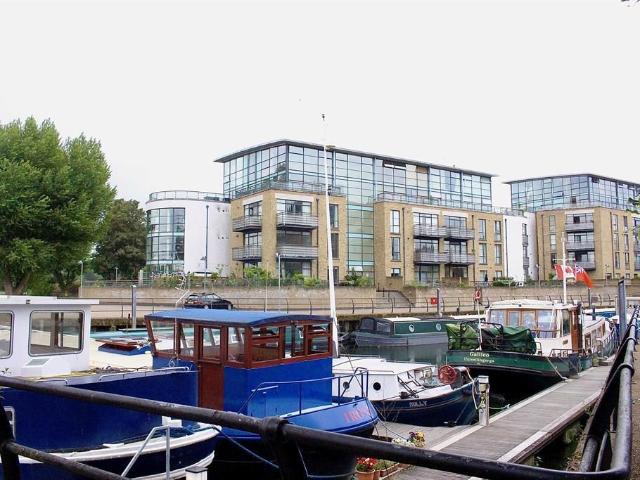 Ferry Lane, Brentford TW8, 2 bed flat to rent, £2,000 pcm | PrimeLocation