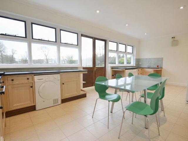 Ferry Lane, Wraysbury TW19, 3 bed flat to rent, £2,700 pcm | PrimeLocation