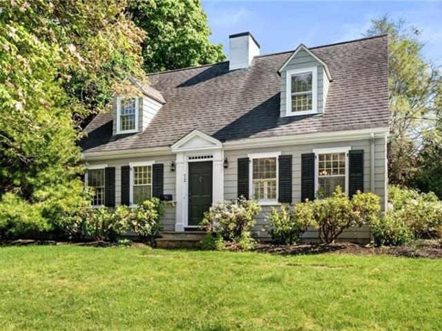 Ferry Ln, Barrington, Home For Sale