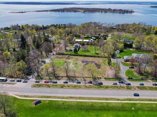 Ferry Rd, Bristol, RI 02809
