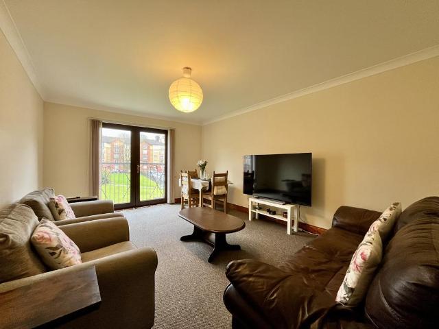 Ferry Road, Glasgow G3 3 bed flat to rent £1,950 pcm £450 pw