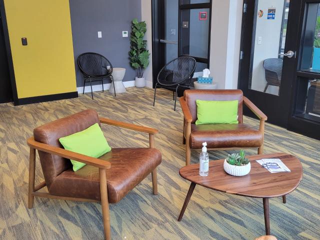 Ferry Street Flats Modern Studios and Lofted units right by campus!