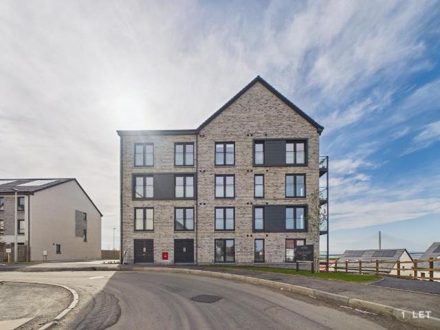 Ferrymuir Gait, South Queensferry. 1 bed flat to rent £1,275 pcm £294 pw