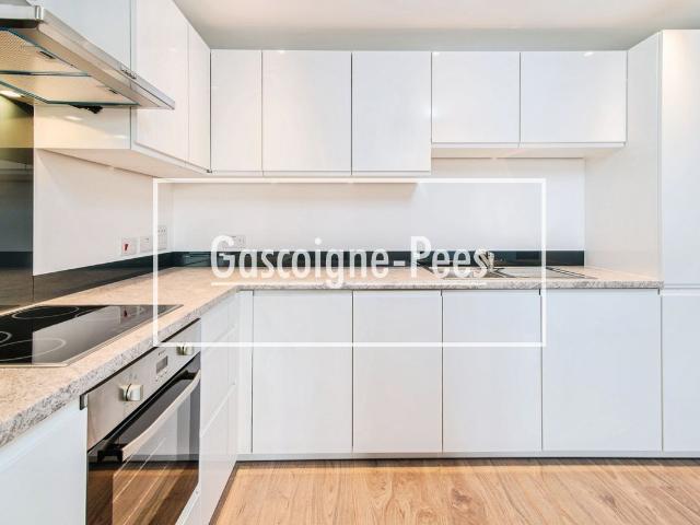 Festival Apartments, Basingstoke RG21, 1 bed flat to rent, £1,000 pcm | PrimeLocation